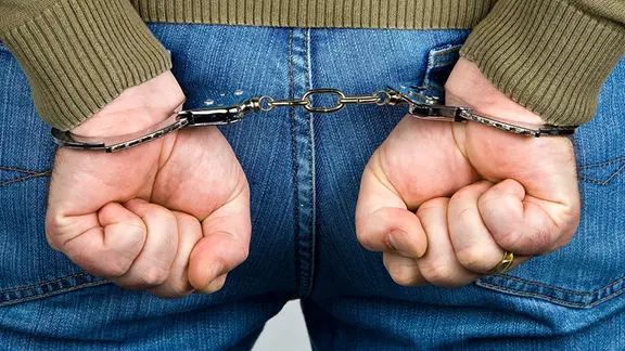 Unbekannter versprüht Reizgas in Disco: 38 Verletzte | ndr.de