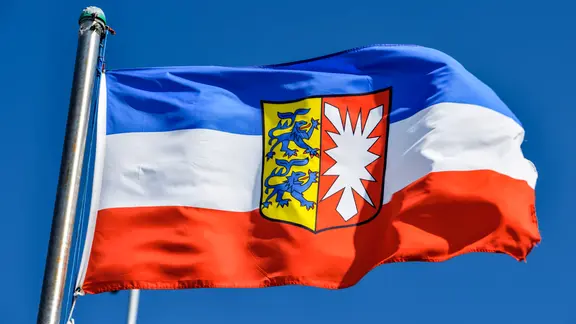 Unerwäis: "Unterwegs mit Schauspielerin Hanna Plaß" | ndr.de