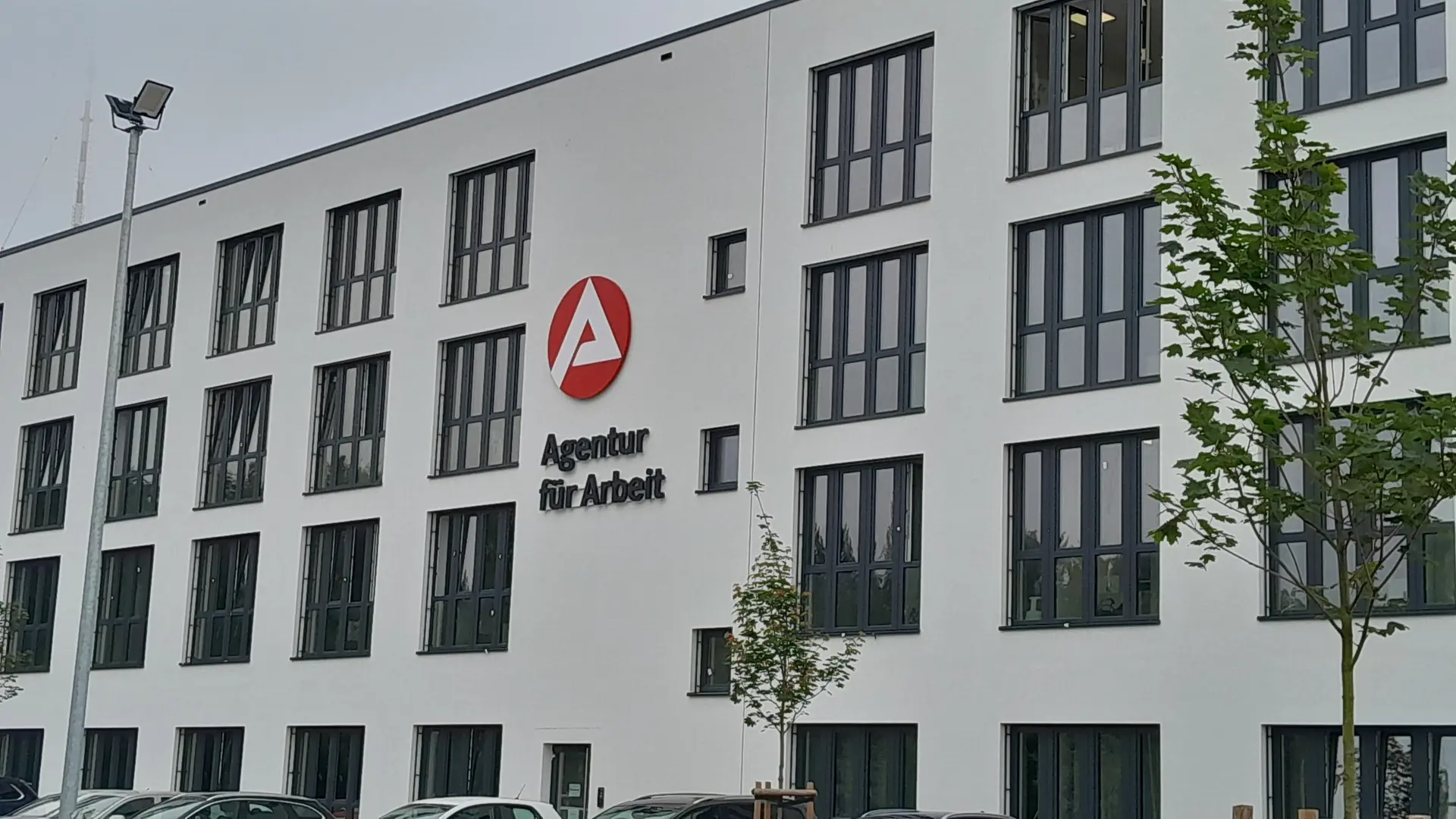 Arbeitsagentur Schwerin: Umzug offiziell abgeschlossen | ndr.de