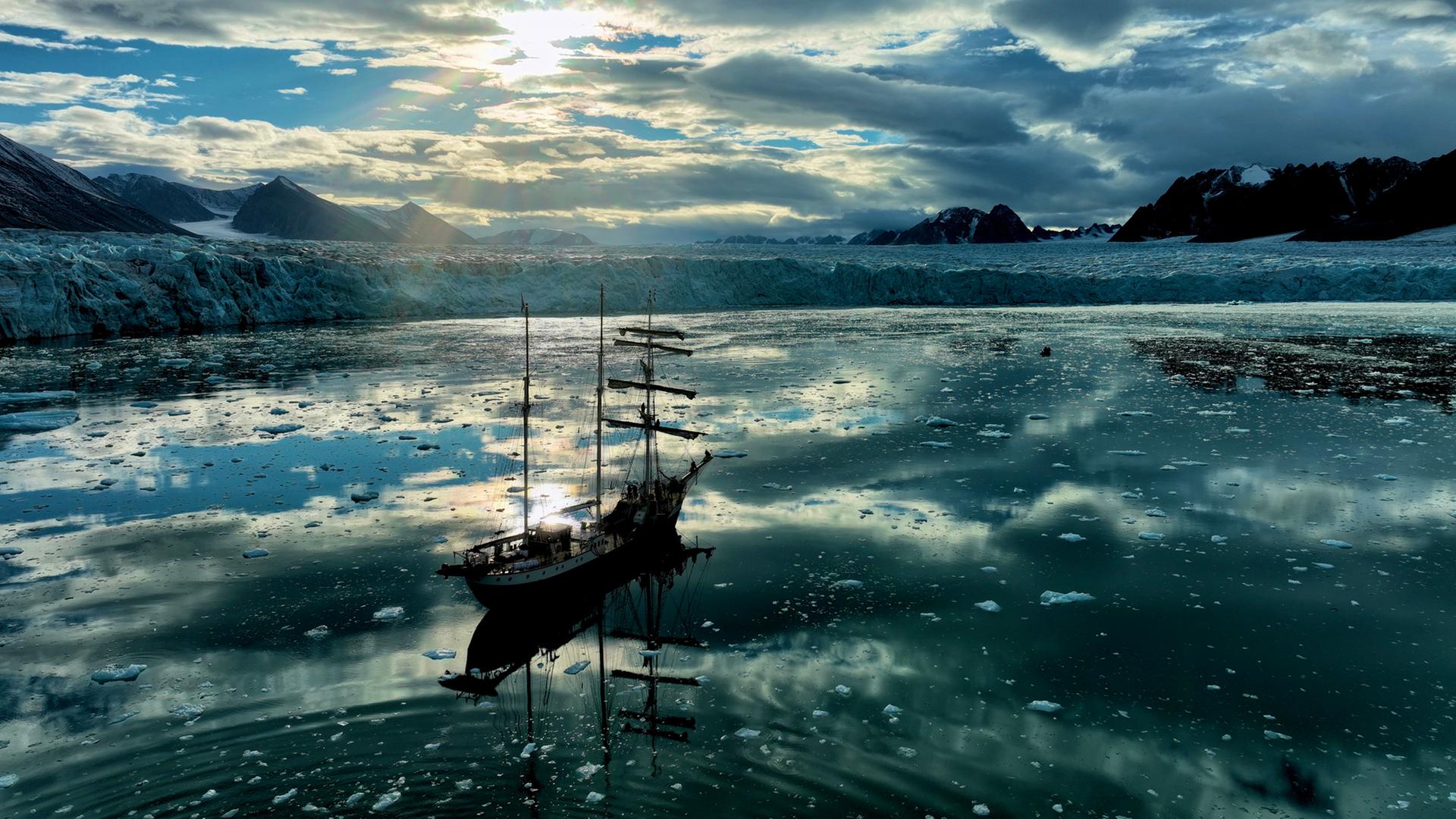 Vor der Küste von Spitzbergen - Worldnews.com