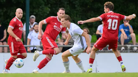 Holstein Kiel: Shuto Machino wechselt zu Borussia Mönchengladbach | ndr.de