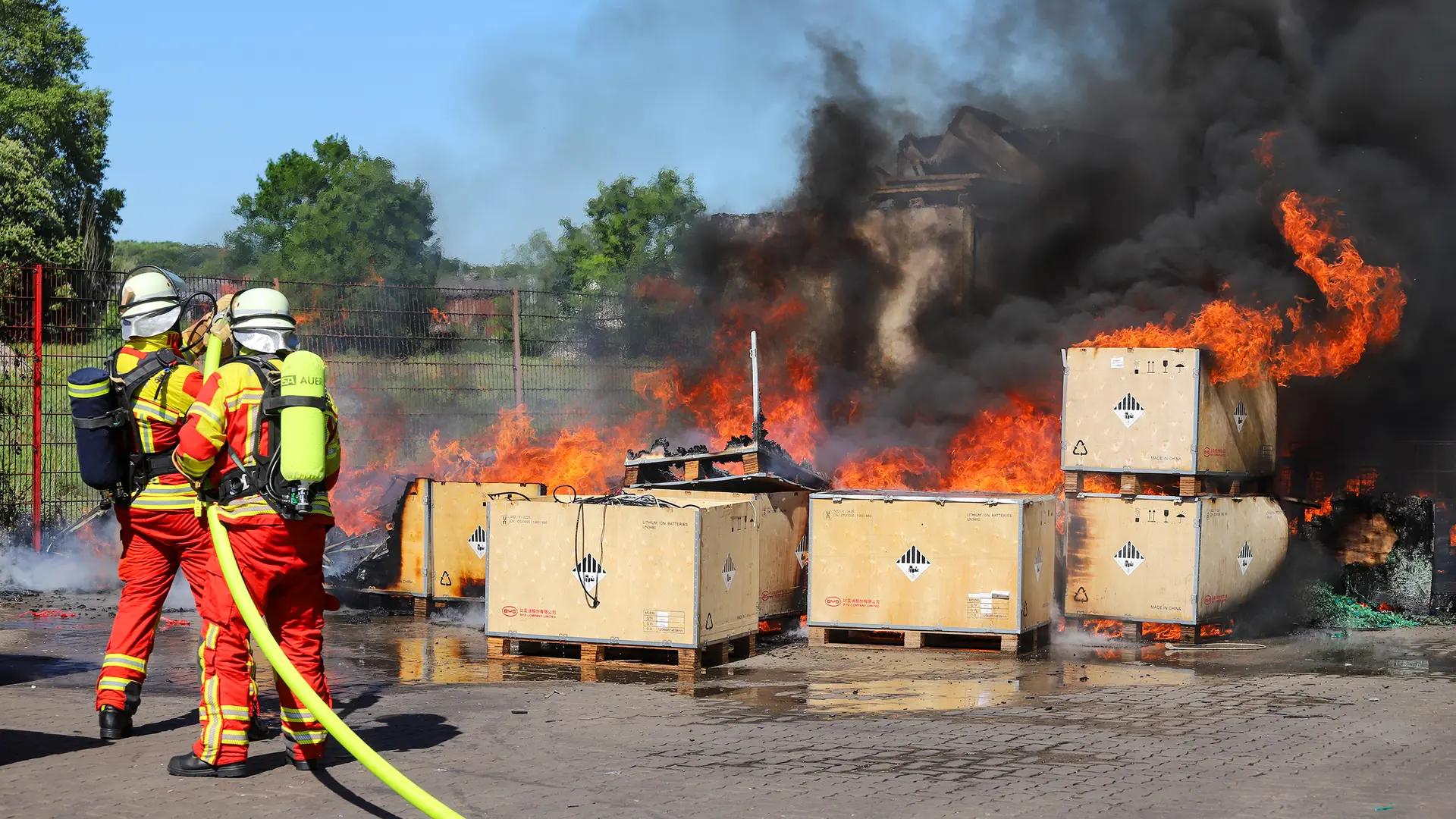 Brand auf Recyclinghof in Itzehoe | ndr.de