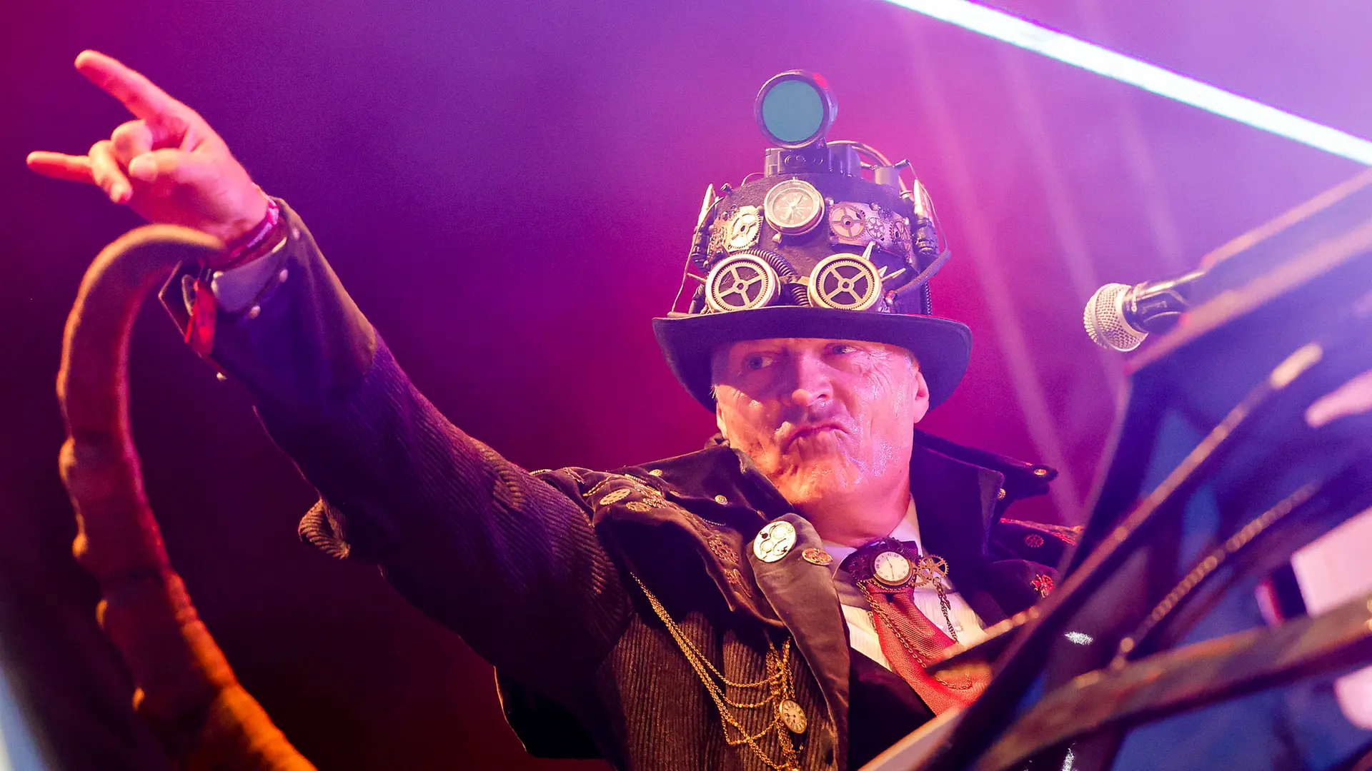 So war der Wacken-Auftritt von Joja Wendt und seinem "Biest" | ndr.de