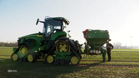 Noch verhindert Schnee auf den Feldern das "Gülle-Silvester" | ndr.de