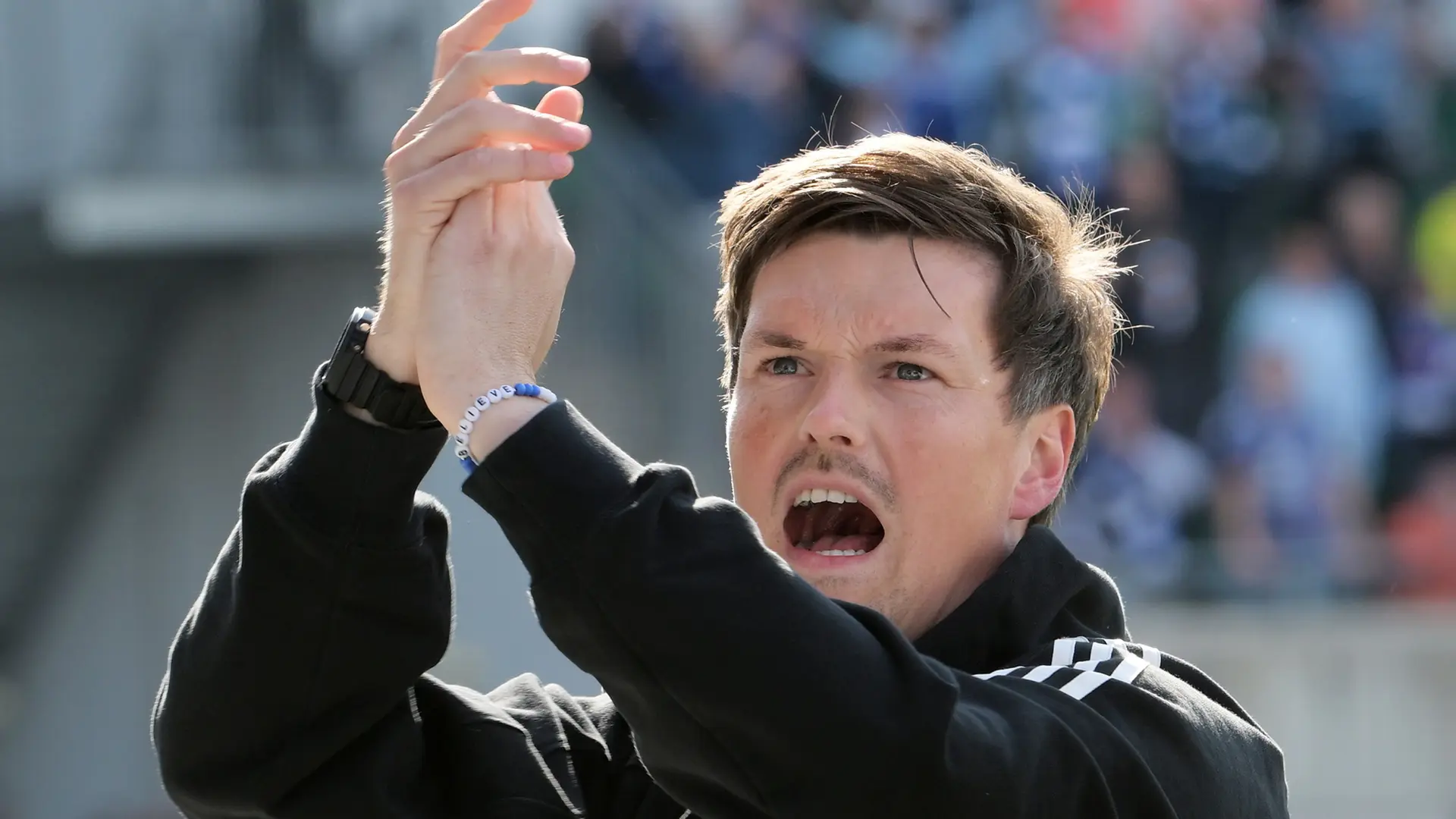 HSV heute in Augsburg: Gelingt zu Polzins Einjährigem der erste ...