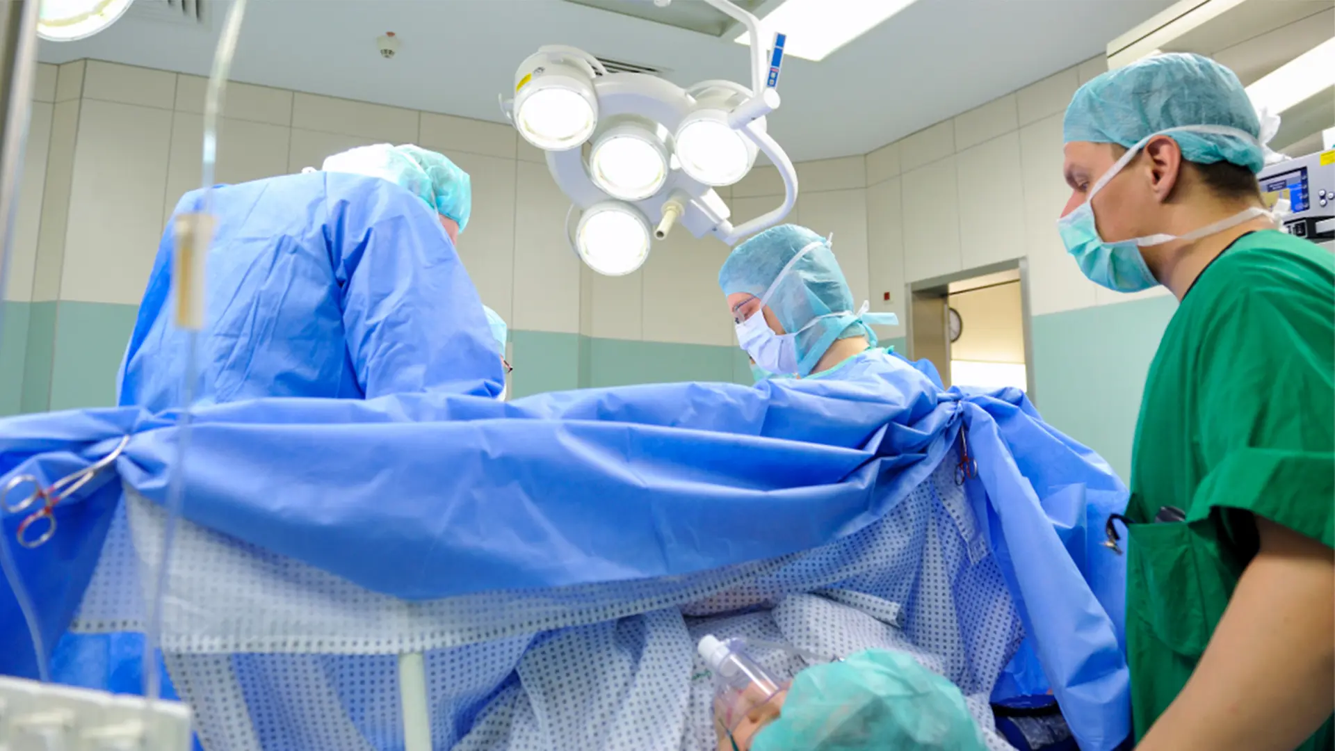 (140) Toxische Filler-Implantate: Das gefährliche Geschäft mit der ...