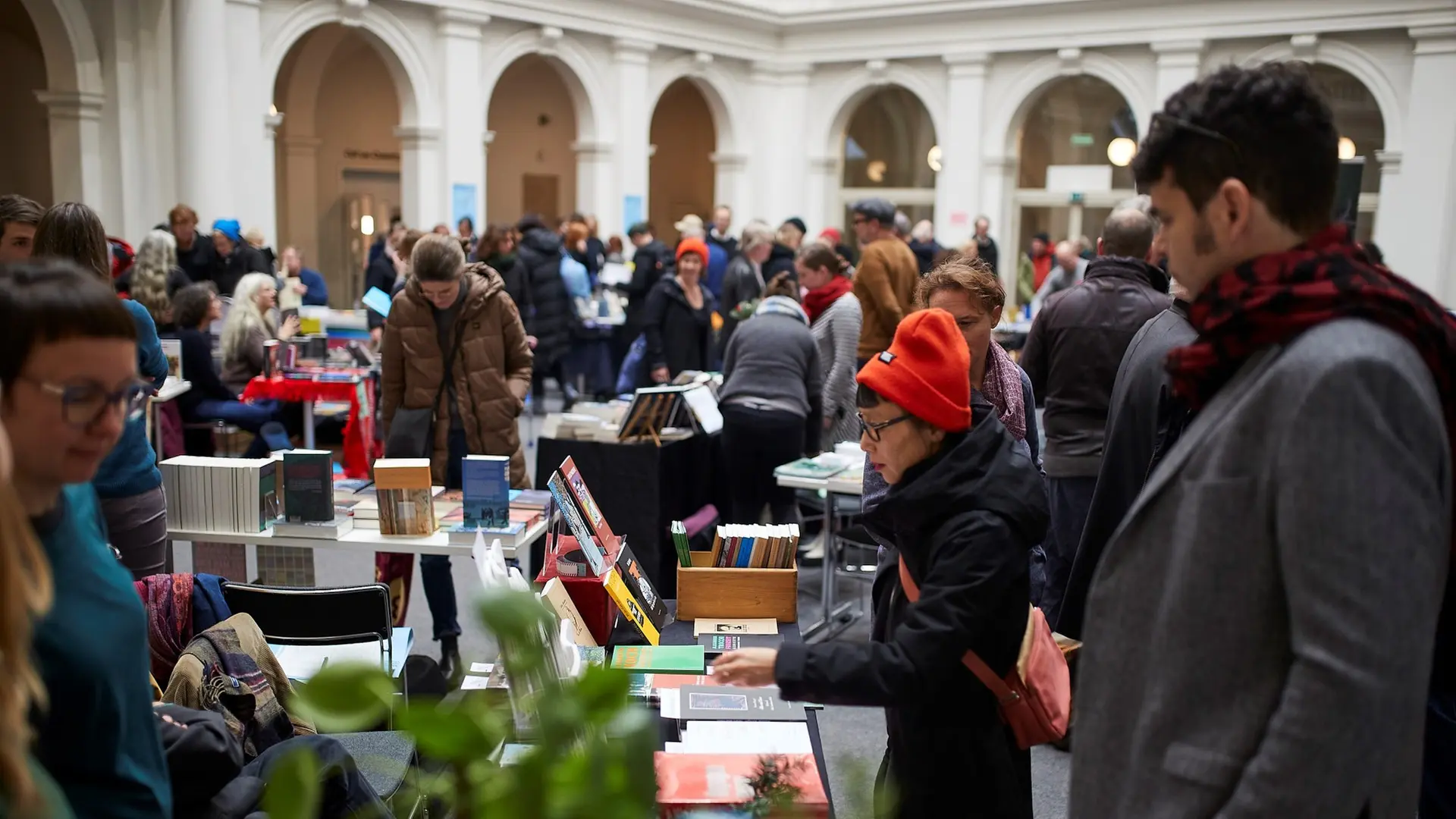 Buchmarkt der unabhängigen Verlage | ndr.de