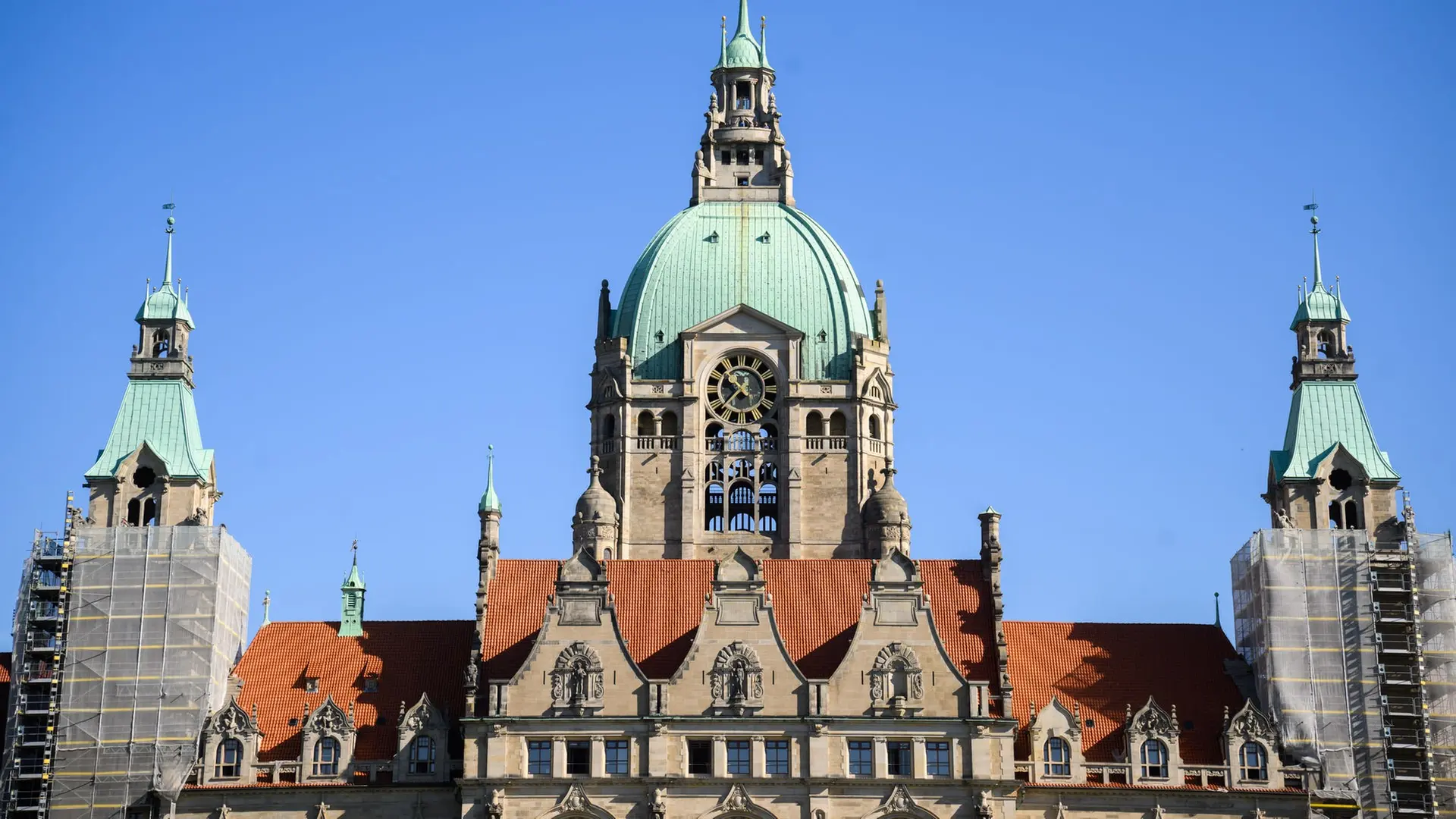 Nach Social-Media-Eklat: SPD-Fraktionschef in Hannover tritt zurück ...