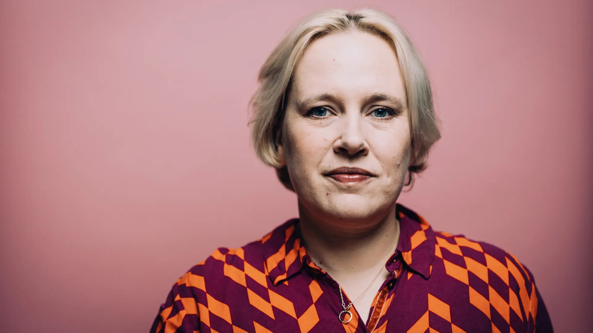 Autorin Anne Rabe: Gegen die Verachtung der Moral | ndr.de