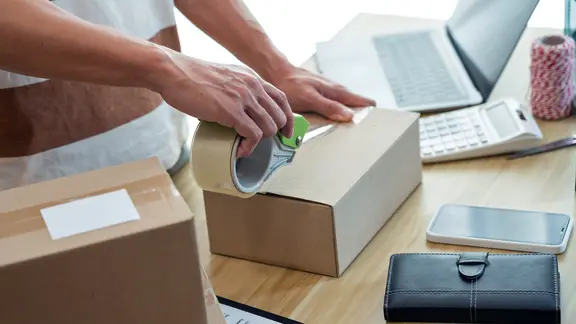 Pakete sicher verpacken - so geht's | ndr.de
