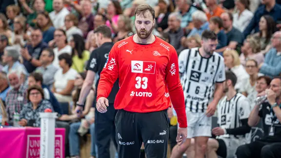 Empor Rostock verzichtet auf Zweitliga-Lizenz - Trainer Jacobsen geht ...