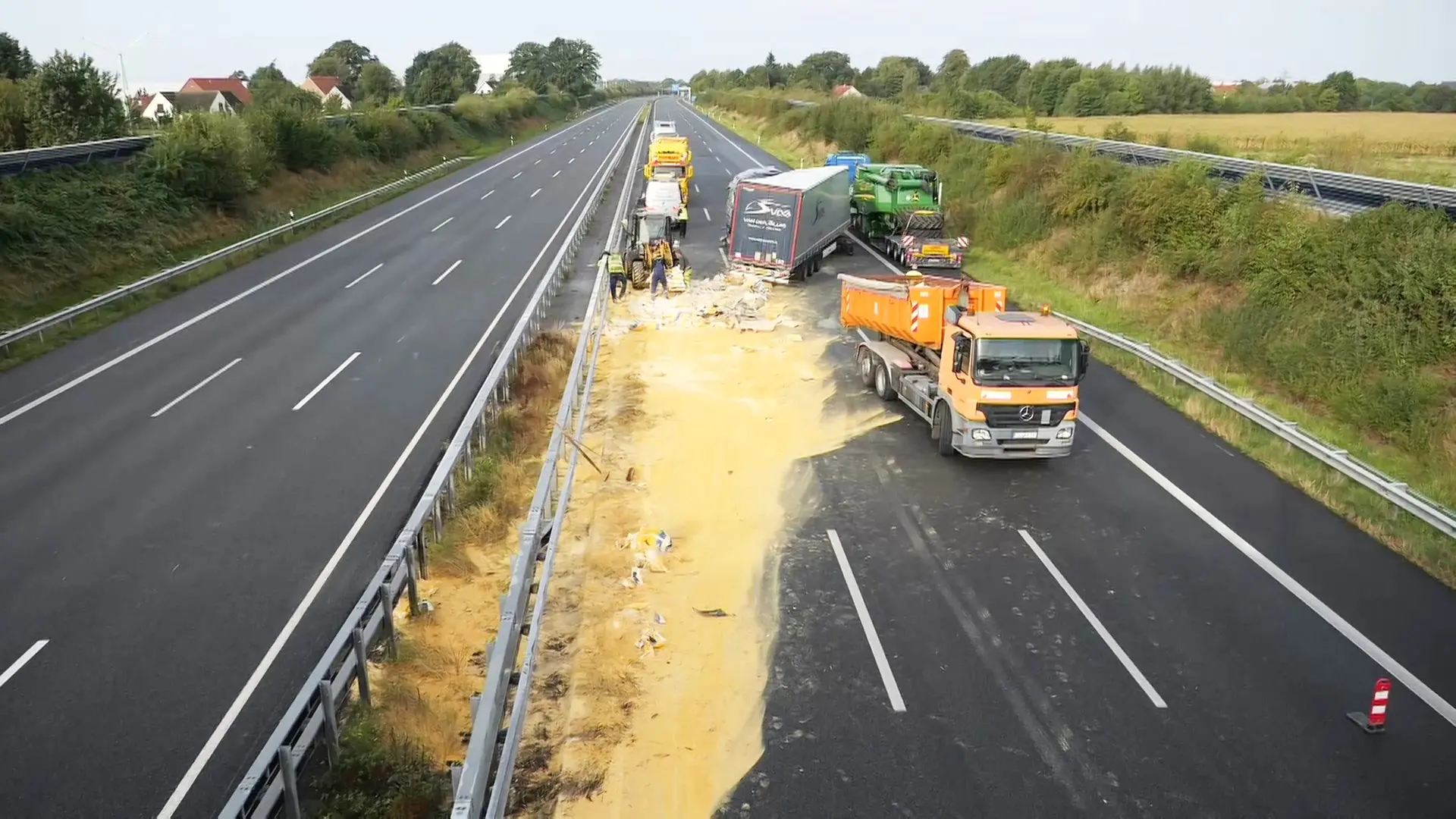 A1 bei Posthausen nach Gefahrgut-Unfall wieder frei | ndr.de