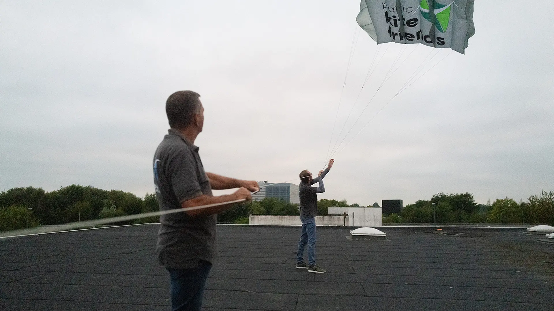 Hinter den Kulissen der Riesendrachen | ndr.de