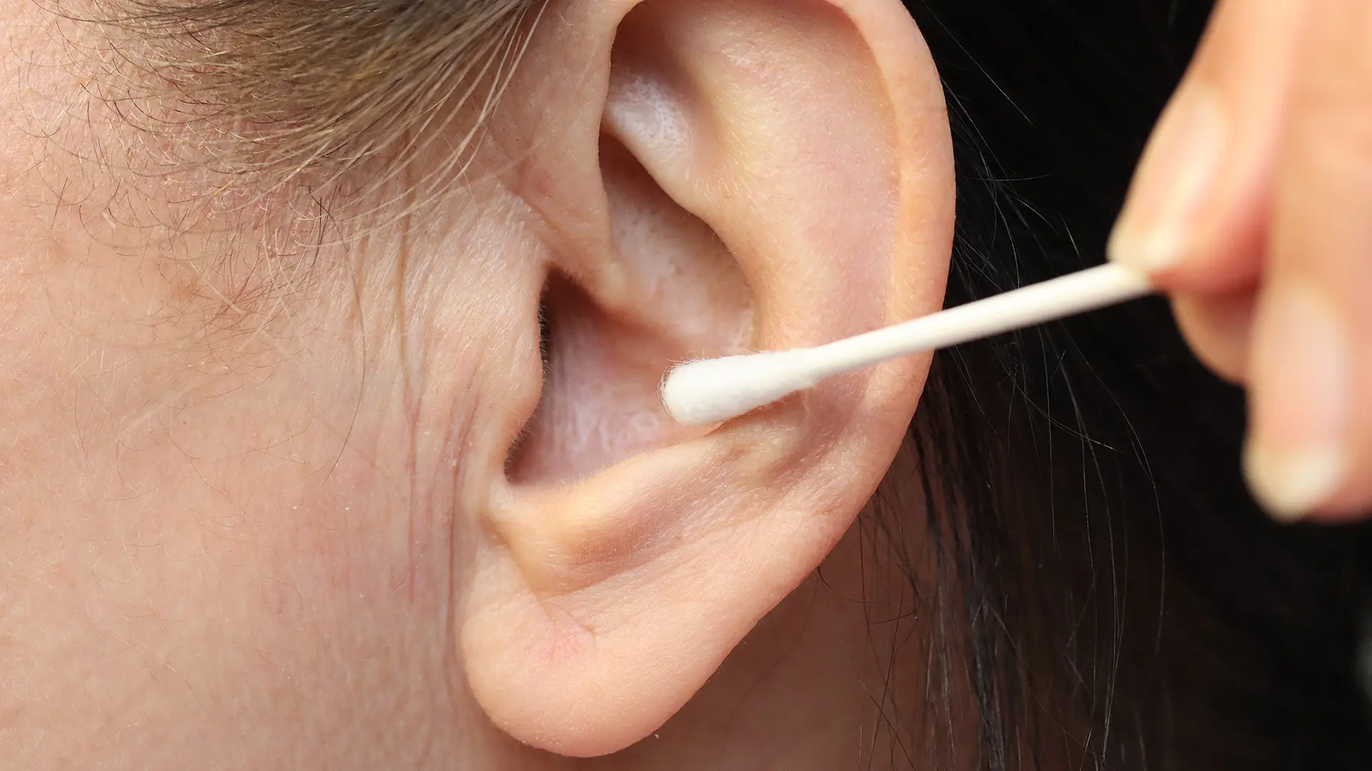 Ohren reinigen, Ohrenschmalz entfernen: Wie geht’s richtig? | ndr.de