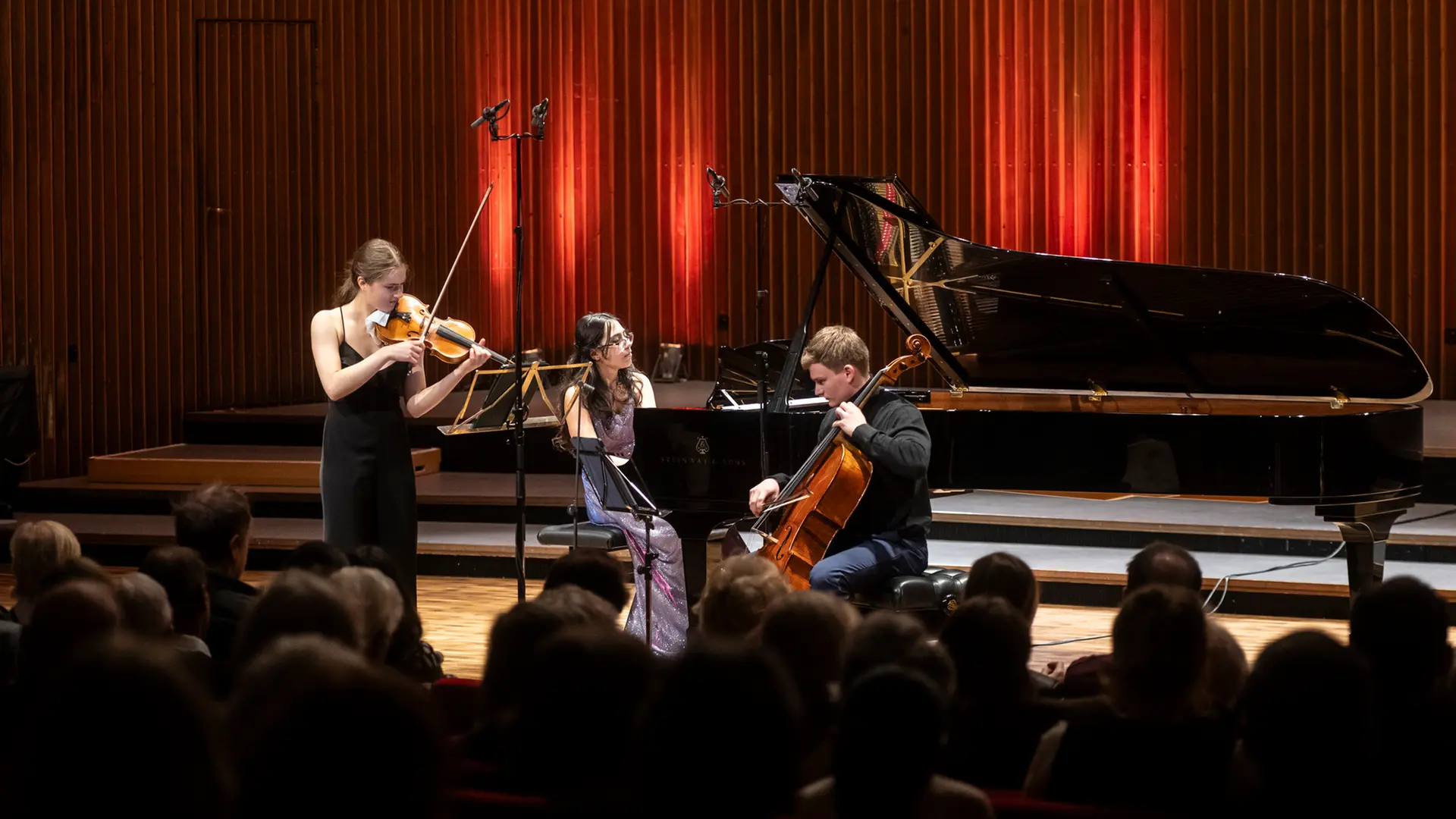 Podium der Jungen - "Jugend musiziert" Niedersachsen | ndr.de