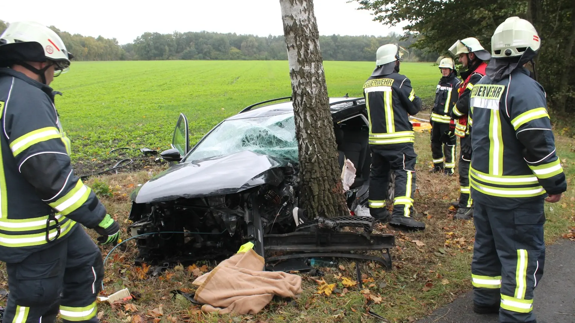 Unfall auf K119 bei Parnewinkel: Fahrer schwer verletzt | ndr.de