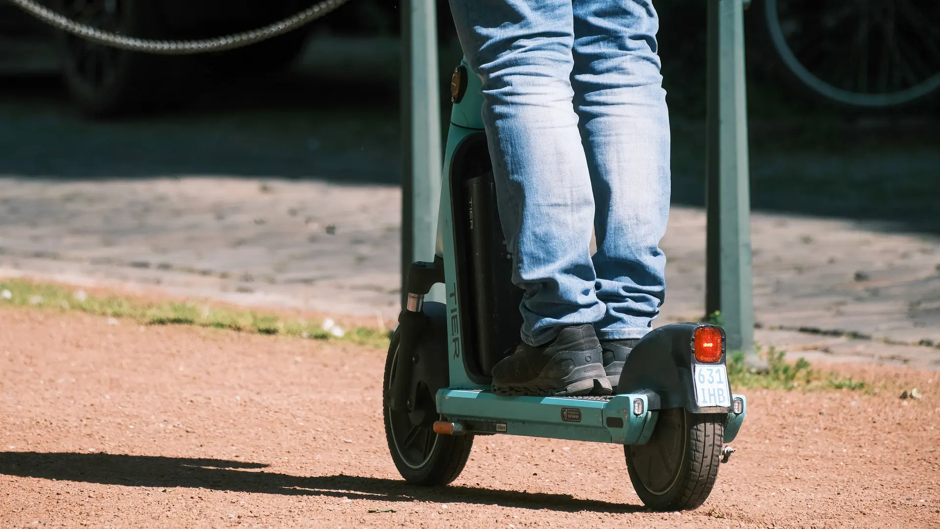 Keine E-Roller mehr in vielen Bussen in SH - wegen Brandgefahr | ndr.de