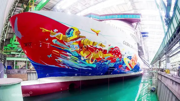 "Disney Adventure" verlässt Hafen von Wismar | ndr.de