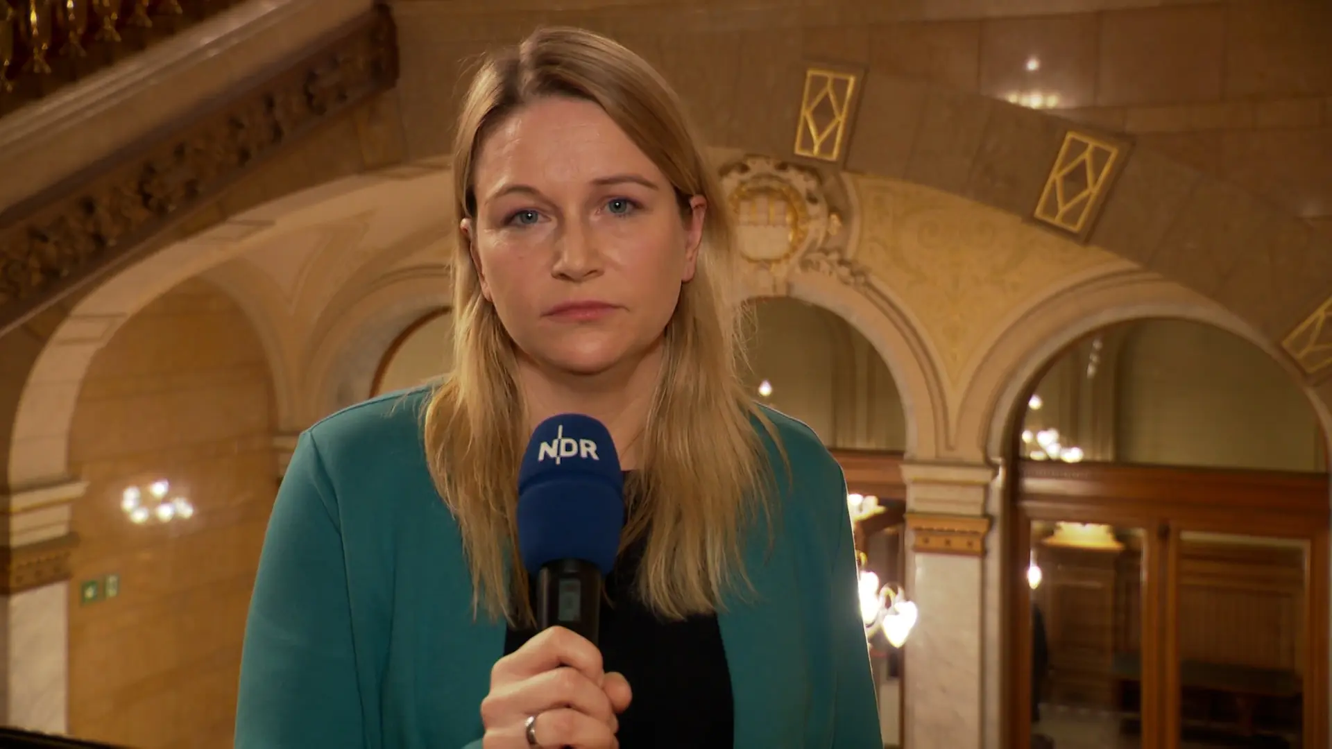 Rechtsextreme Mitarbeiterin bei Hamburger AfD-Abgeordneten in Berlin | ndr.de