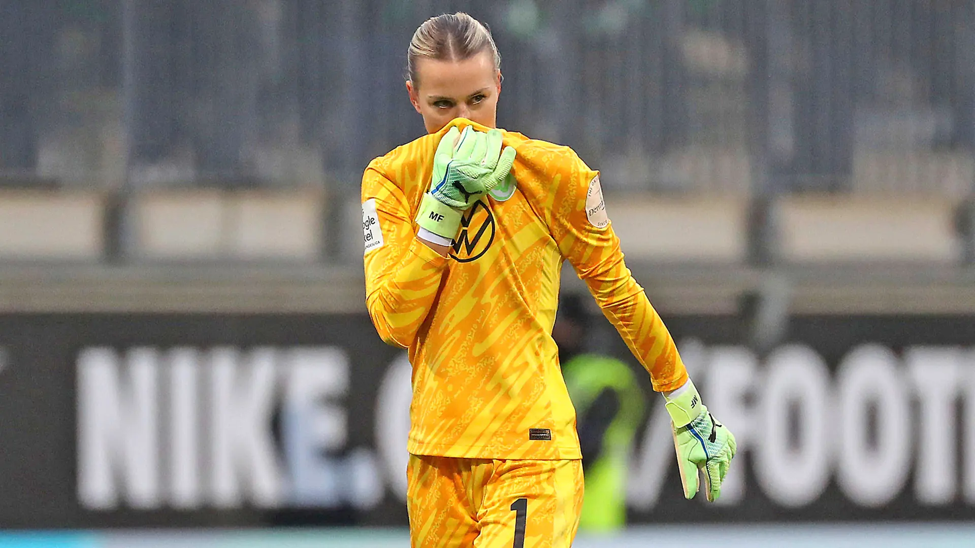 Ex-Nationaltorhüterin Frohms beim VfL Wolfsburg nur noch Nummer zwei ...