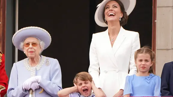 Queen Elizabeth II. - 70 Jahre Leben für die Krone | ndr.de