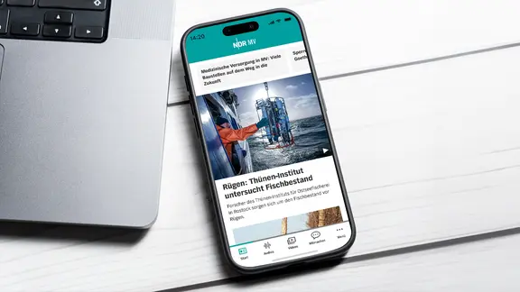 70. Geburtstag der Bundeswehr: Jahresempfang des Landeskommandos | ndr.de