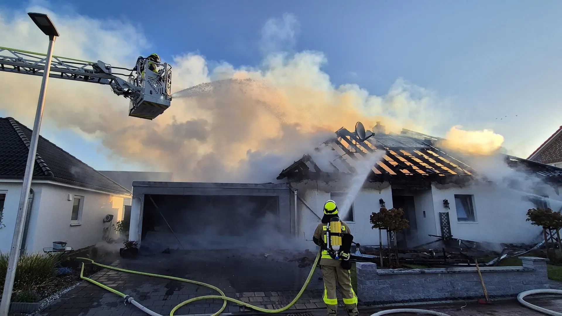 Cuxhaven: Wohnhaus nach Brand unbewohnbar - 400.000 Euro Schaden | ndr.de