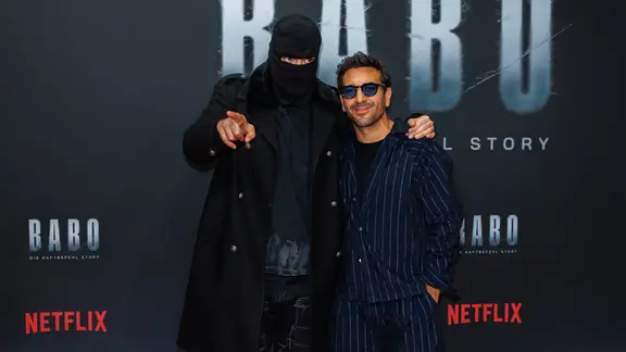 "Haftbefehl" in Osnabrück: 2.000 Fans, 20 Minuten Konzert | ndr.de