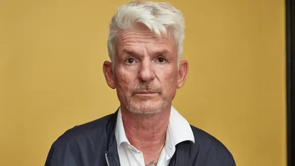 "Kein Geld. Kein Glück. Kein Sprit": Neues Buch von Heinz Strunk | ndr.de