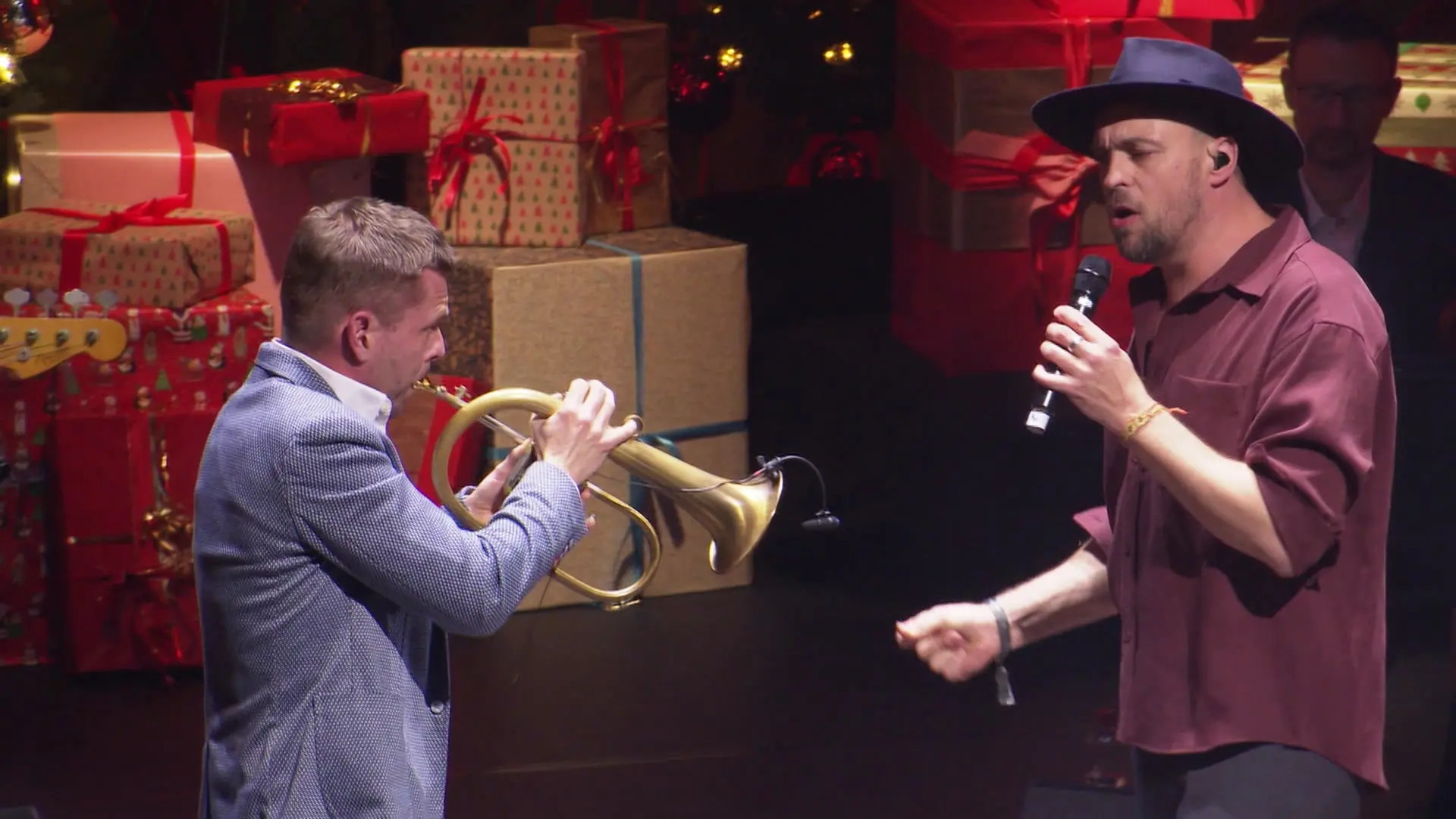 "Schöne Bescherung": Max Mutzkes Weihnachtsparty in Hamburg | ndr.de