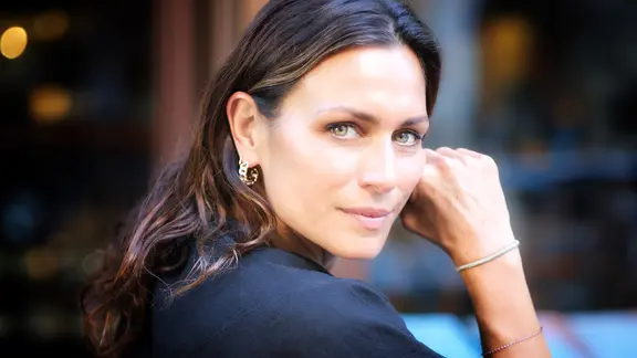 Shila Behjat: "Wir stehen am Beginn der fünften Welle des Feminismus ...