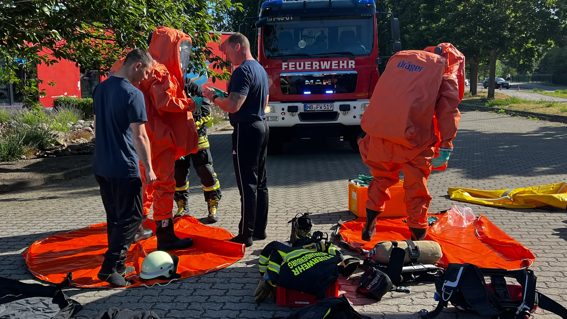 Neptun-Schwimmhalle nach Chlorgasalarm geschlossen | ndr.de