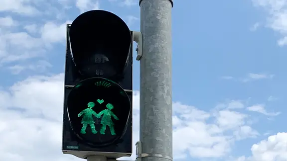 Mehr Queer-Sichtbarkeit: Stadt Osnabrück wird "Rainbow City" | ndr.de
