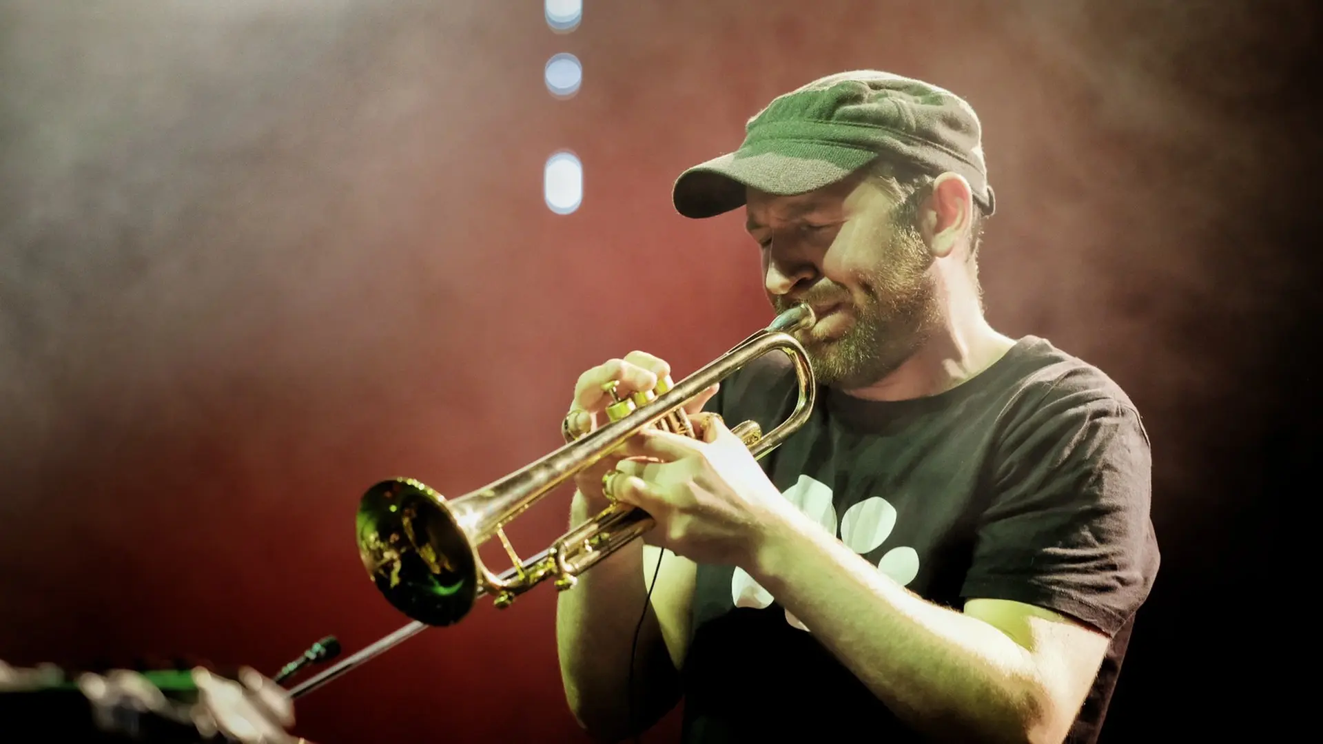 Hamburg Sessions im Mojo Club: Der Trompeter Matthew Halsall | ndr.de