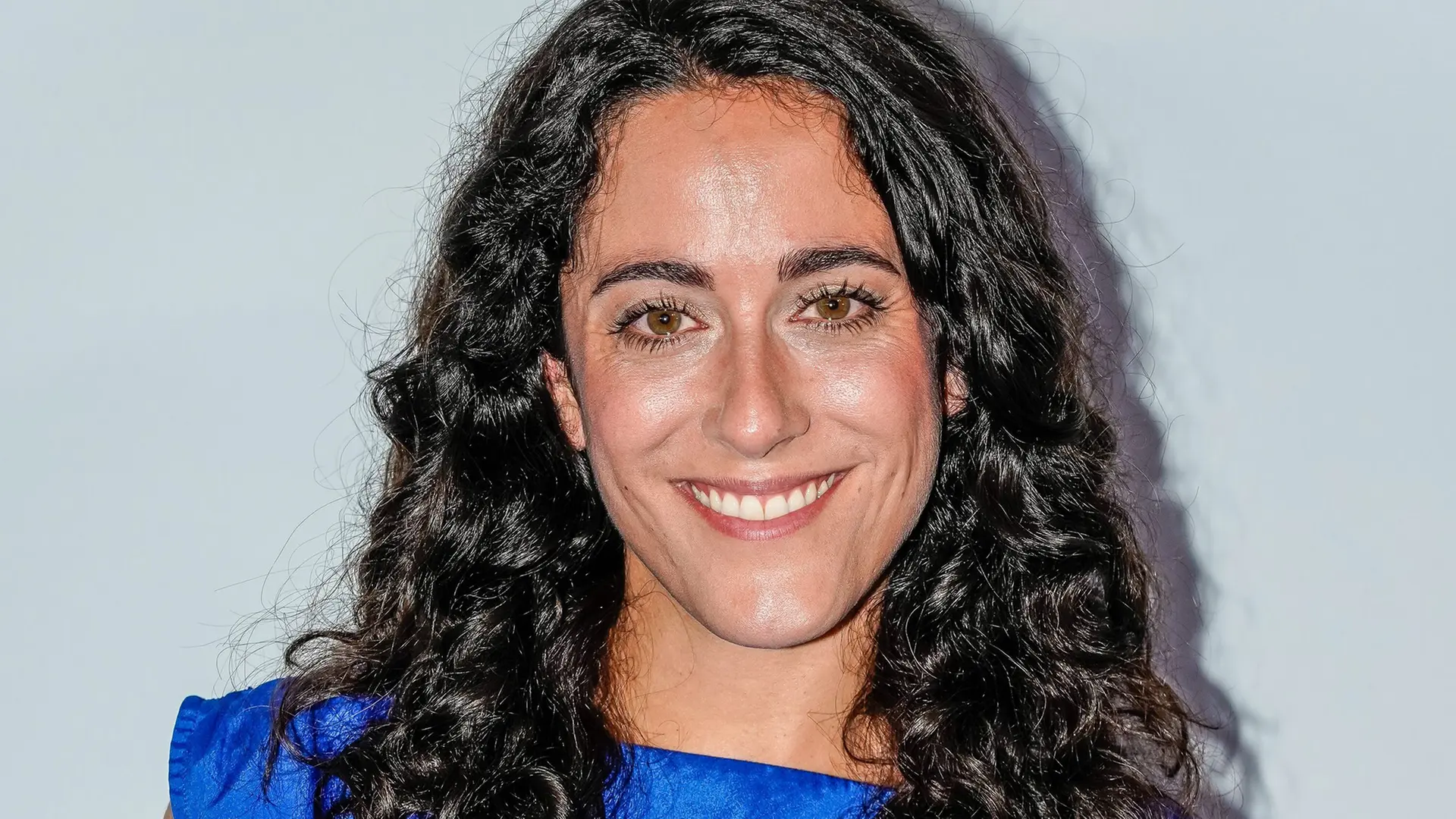 Nina Reithmeier liest aus "Achtzehnter Stock" von Sara Gmuer | ndr.de