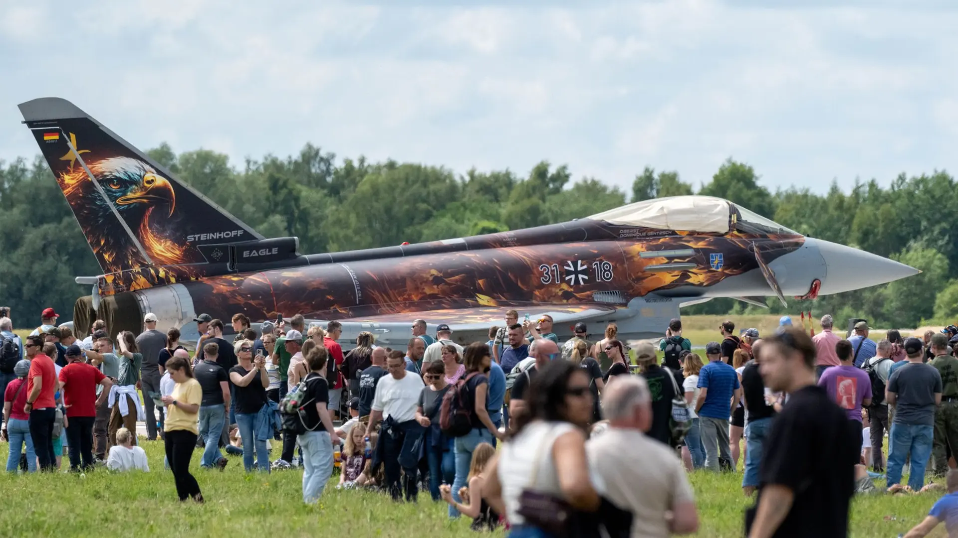 German Armed Forces Day attracts 60,000 visitors to Laage airbase near ...