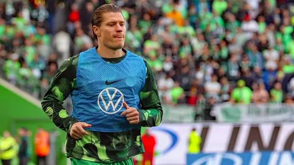 VfL Wolfsburg: Handfester Zoff zwischen Amoura und Maehle | ndr.de