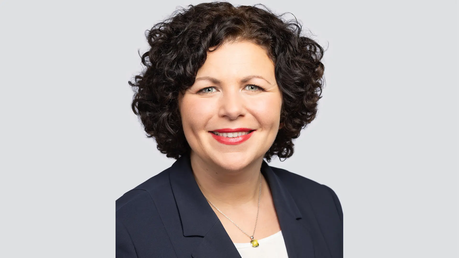 Bundestagswahl 2025: BSW-Spitzenkandidatin Amira Mohamed Ali | ndr.de