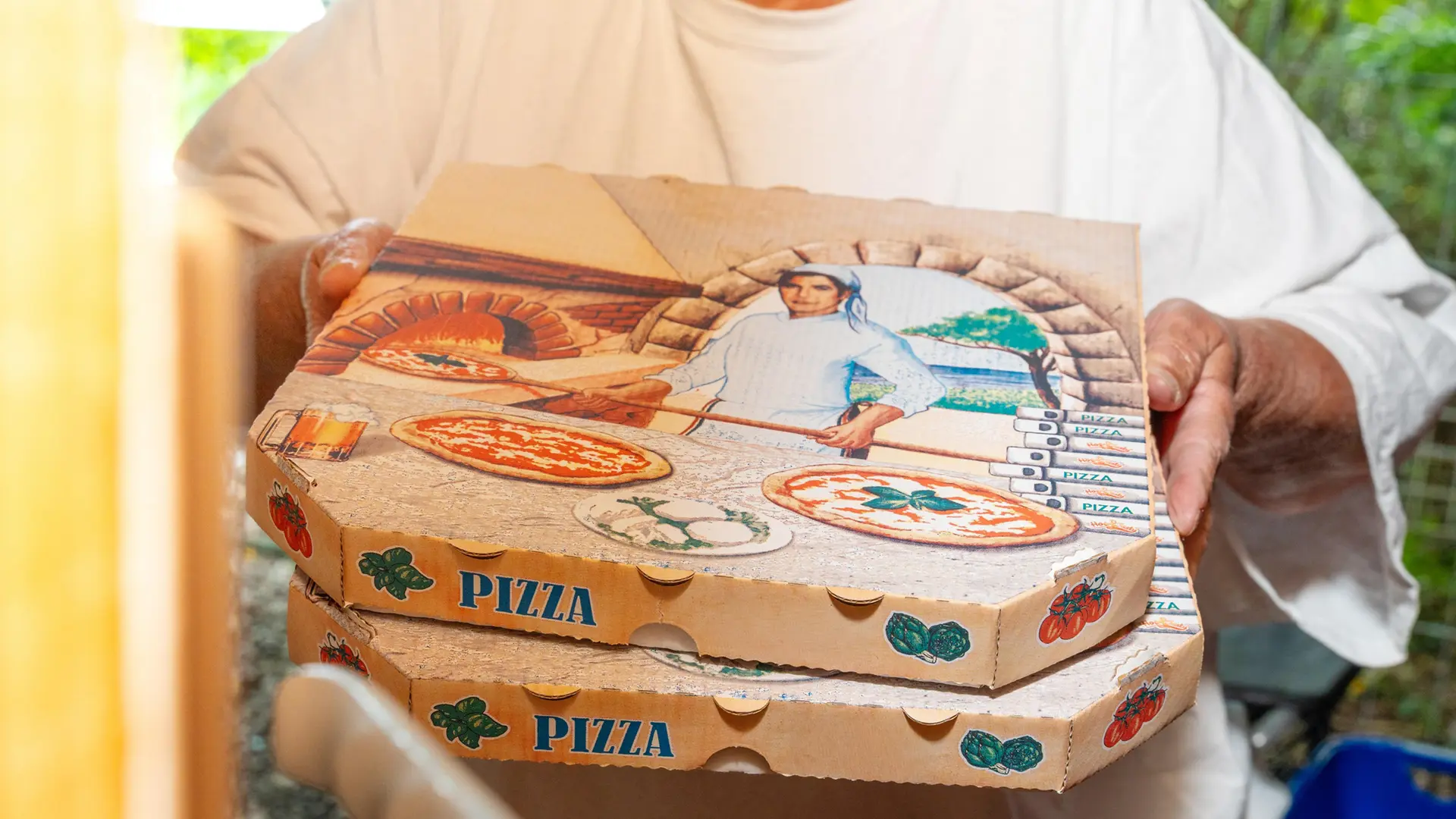 Philippi fordert Direktanstellung für Essenslieferanten | ndr.de