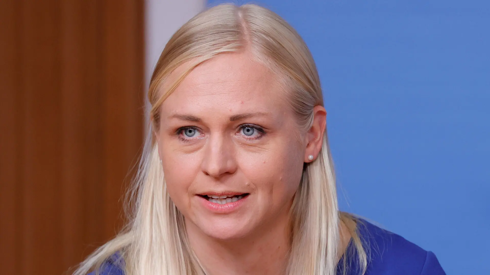 Elina Valtonen: Russland versteht nur Stärke | ndr.de