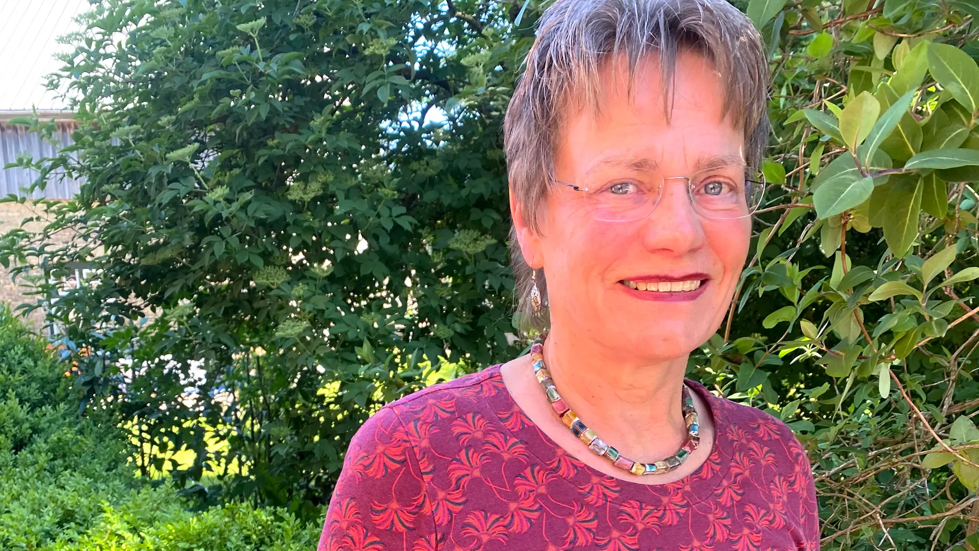 Märchen als Leidenschaft: SH Schnack mit Susanne Schoppmeier | ndr.de