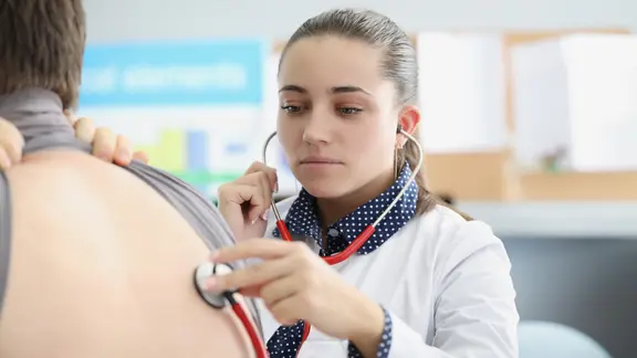 Akute Bronchitis: Symptome erkennen und behandeln | ndr.de