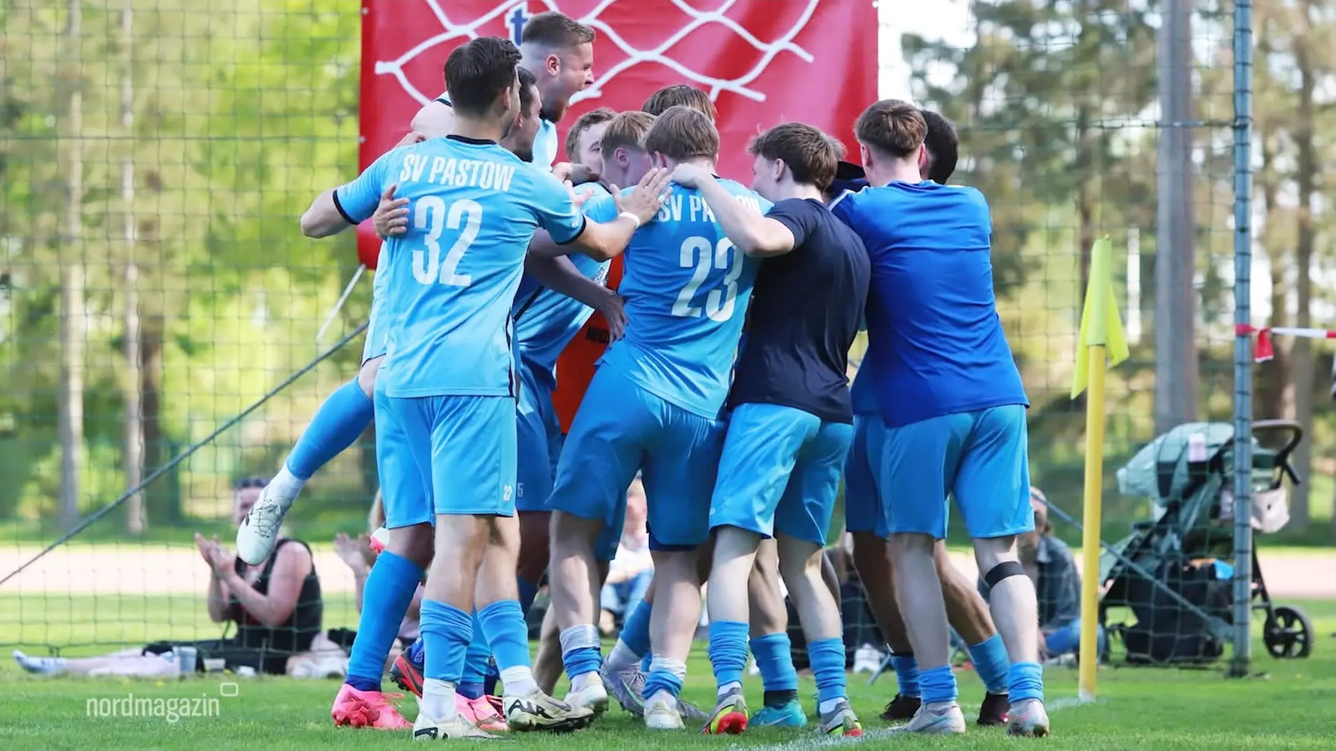 Ungleiches Duell: SV Pastow fordert Hansa Rostock heraus | ndr.de