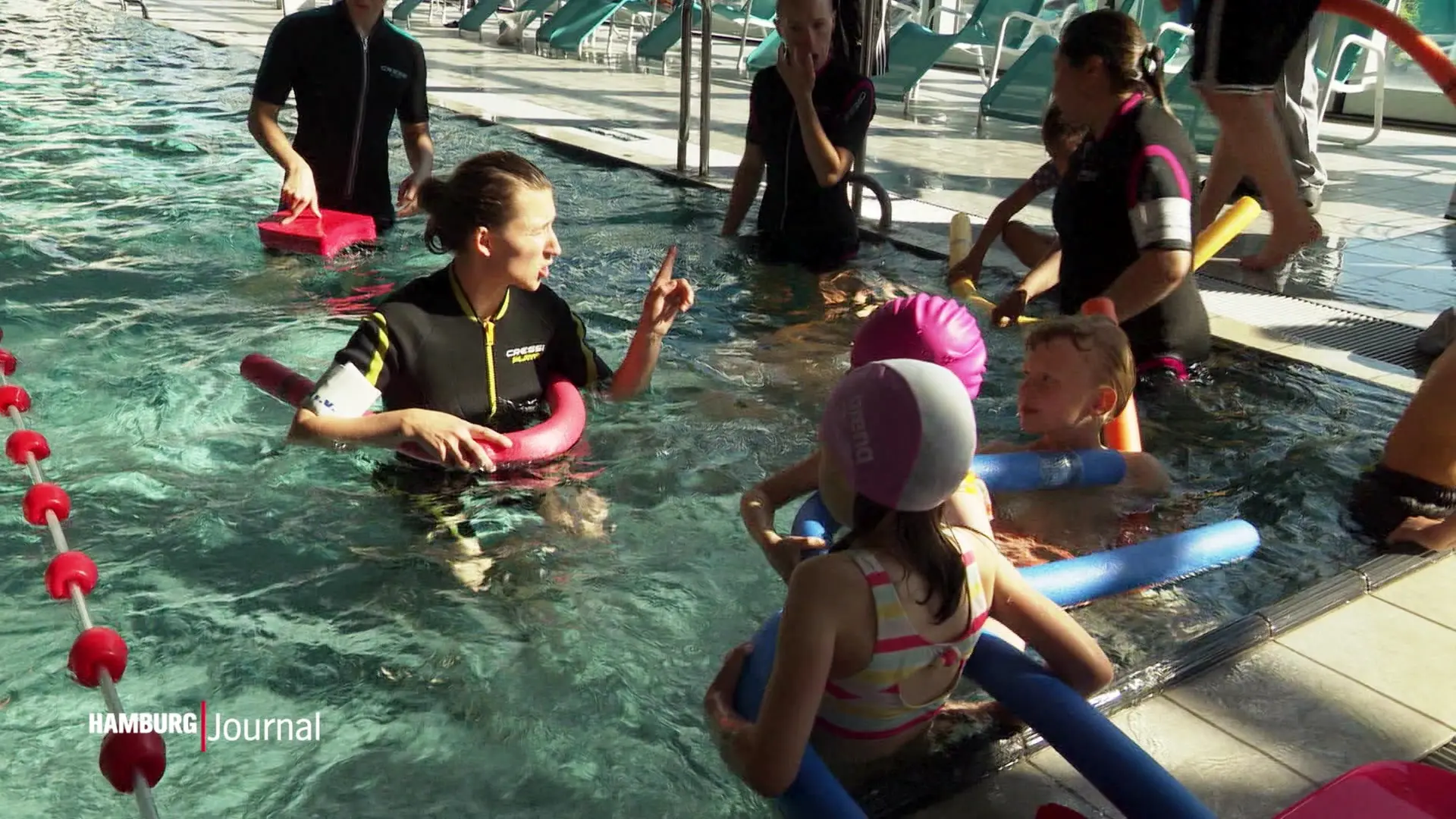 Schwimm-Aktion "Ab ins Wasser": Gutscheine für Erstklässler | ndr.de