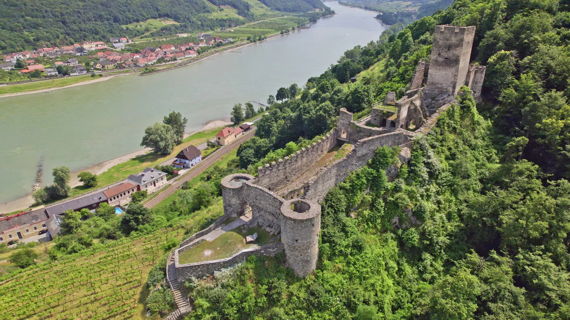 Die Donau - ein Fluss, zehn Länder, Teil 1: Von der Quelle bis Kroatien ...