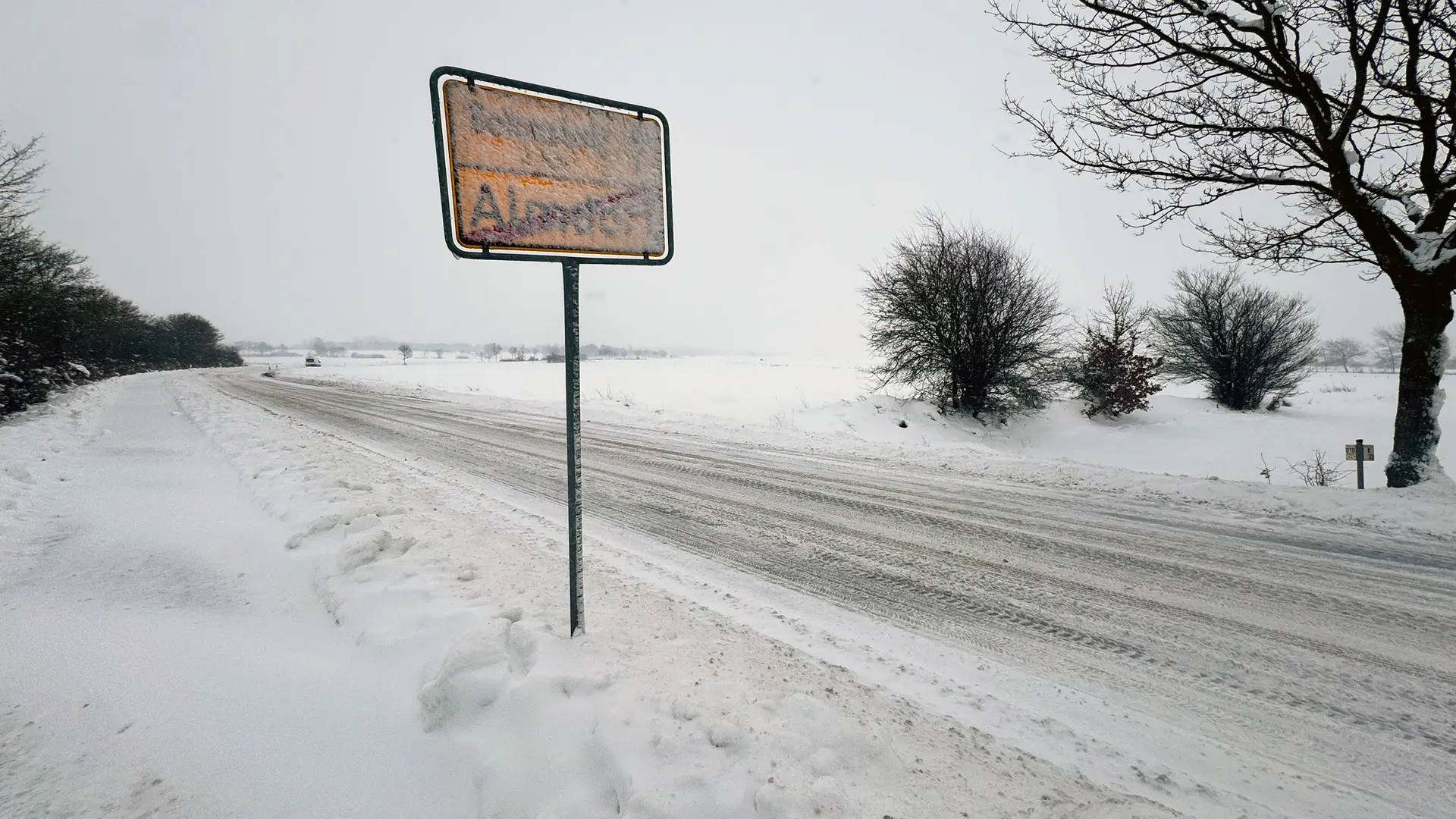Nordfriesland: Schnee sorgt für Ausfälle im Bus- und Fährverkehr | ndr.de