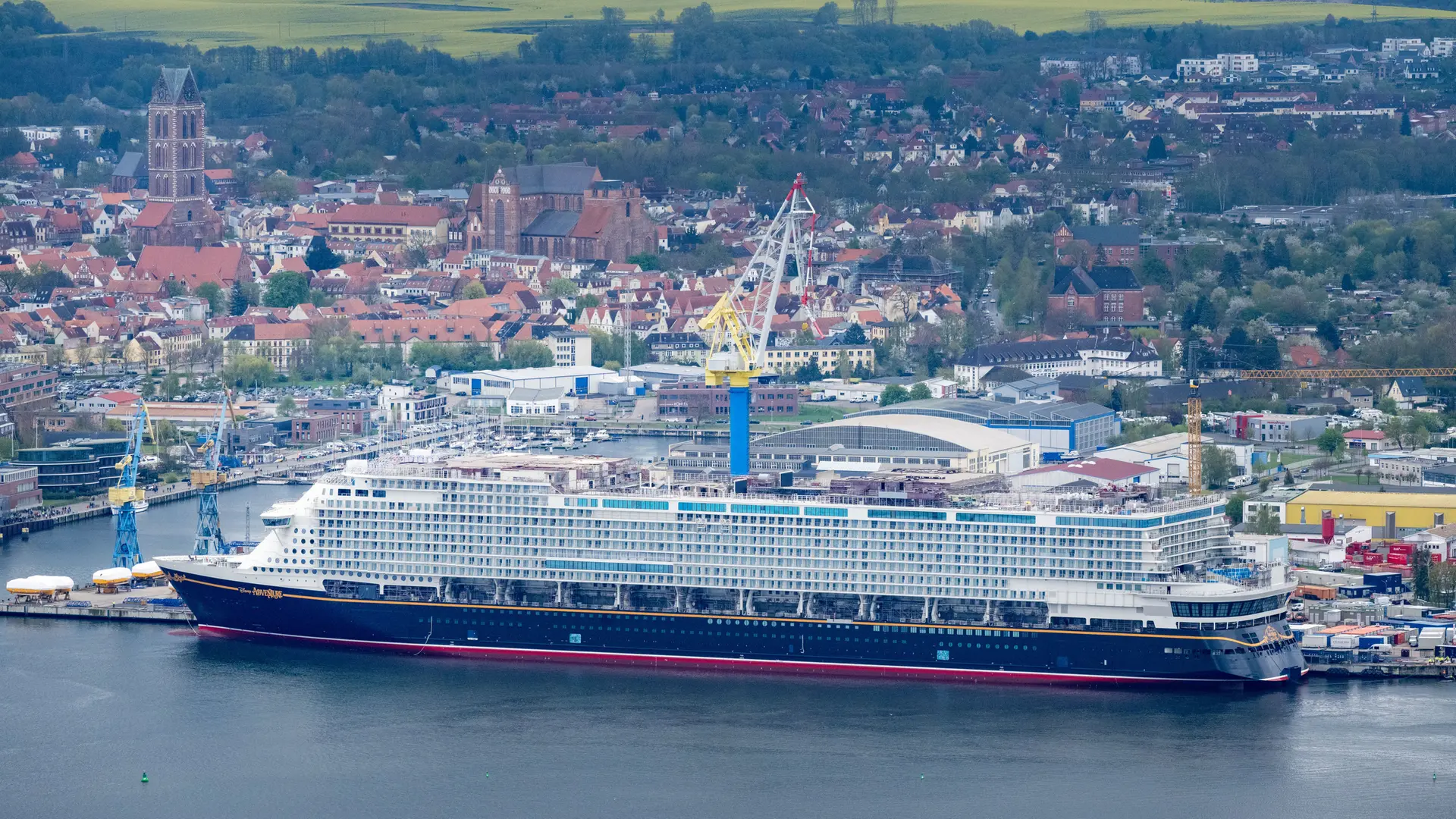Wismar: Das ist die (fast) fertige "Disney Adventure" | ndr.de