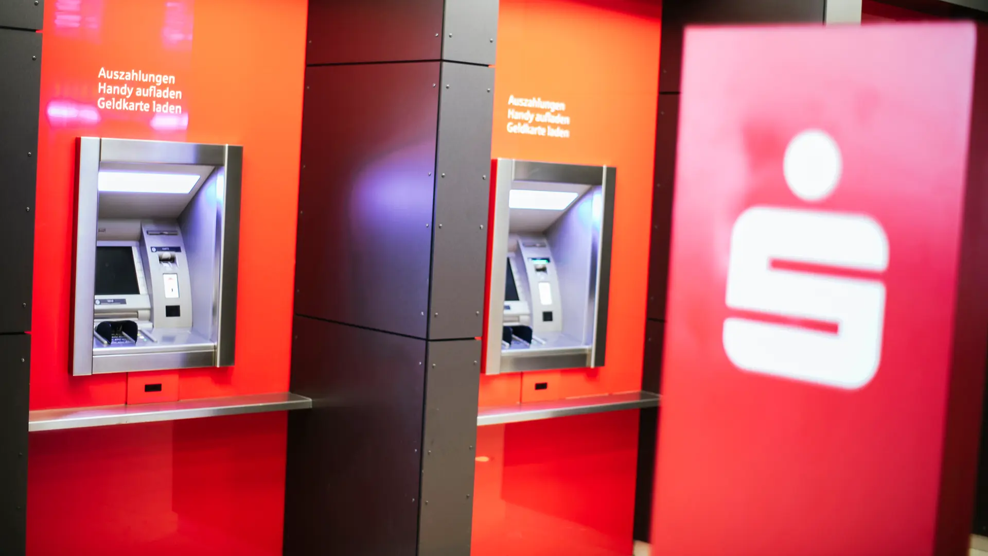 Sparkasse Hannover: EC-Kartenzahlung und Abheben wieder möglich | ndr.de