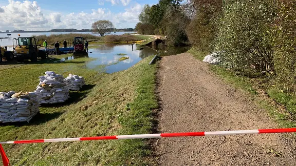 Ostsee-Sturmflut: Aufräumen in Arnis | ndr.de