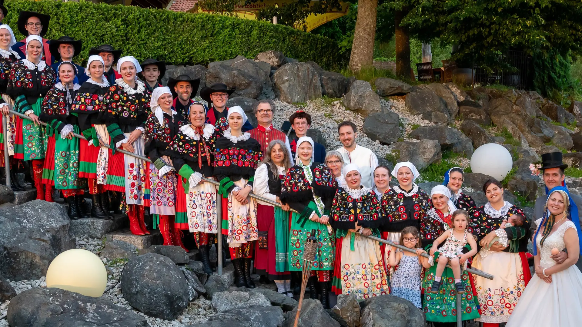 Brasilianische Folklore-Gruppe auf Spurensuche in Vorpommern | ndr.de